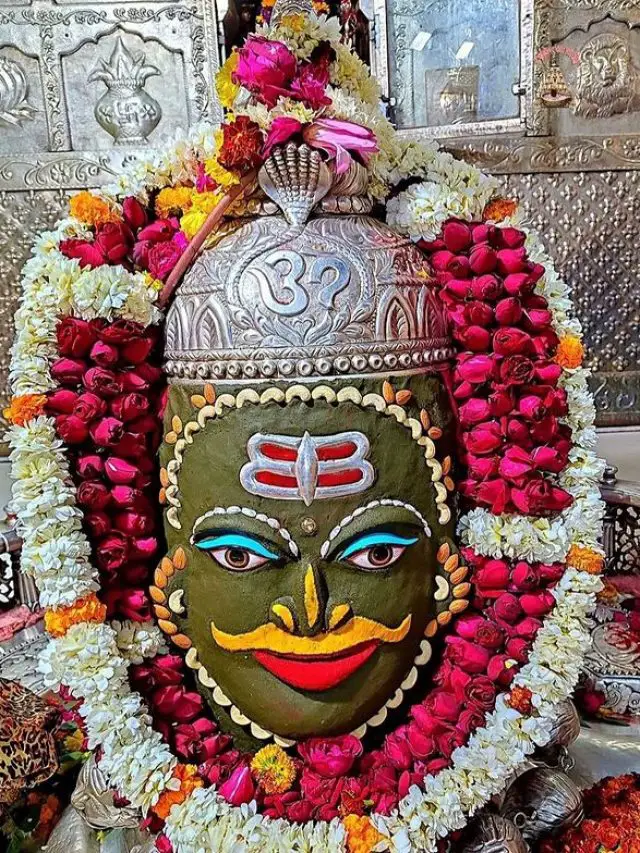 Mahakaleshwar Jyotirlinga and its "Self-Manifested" Shiva Linga - HindUtsav